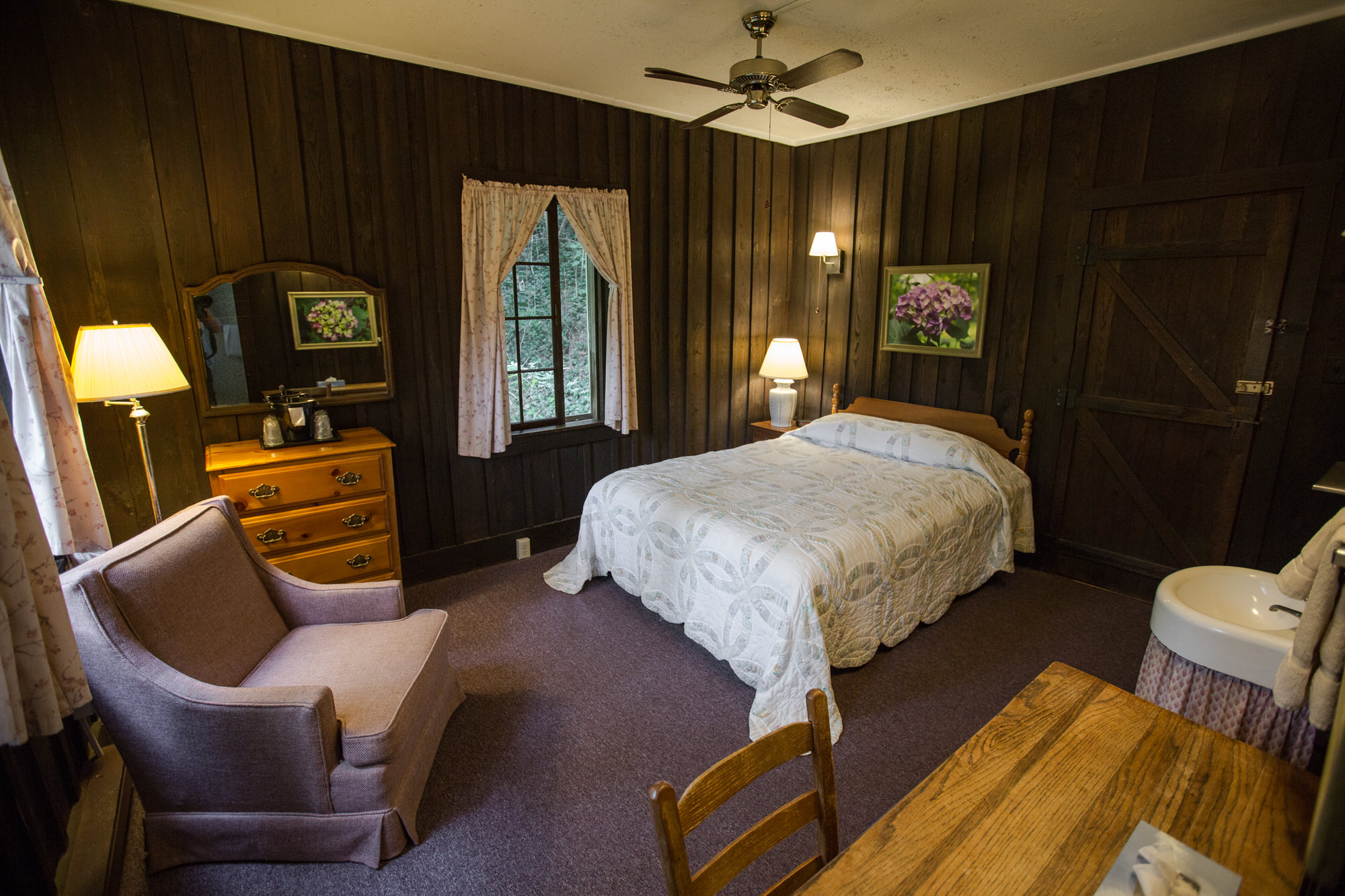 The Historic Lodge - Fryemont Inn